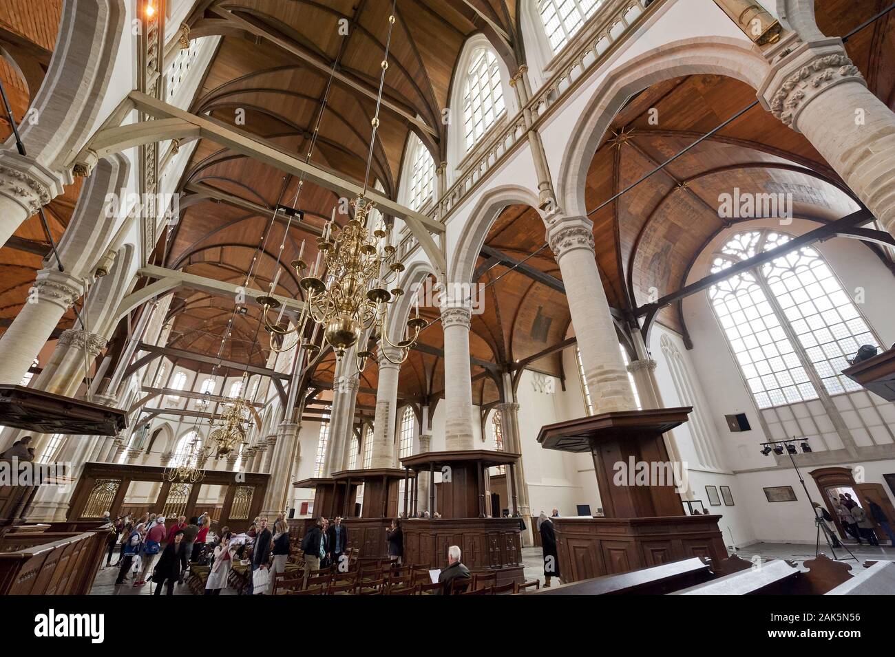 Rotlichtviertel De Wallen: Oude Kerk, Innenansicht der aeltesten Kirche ...