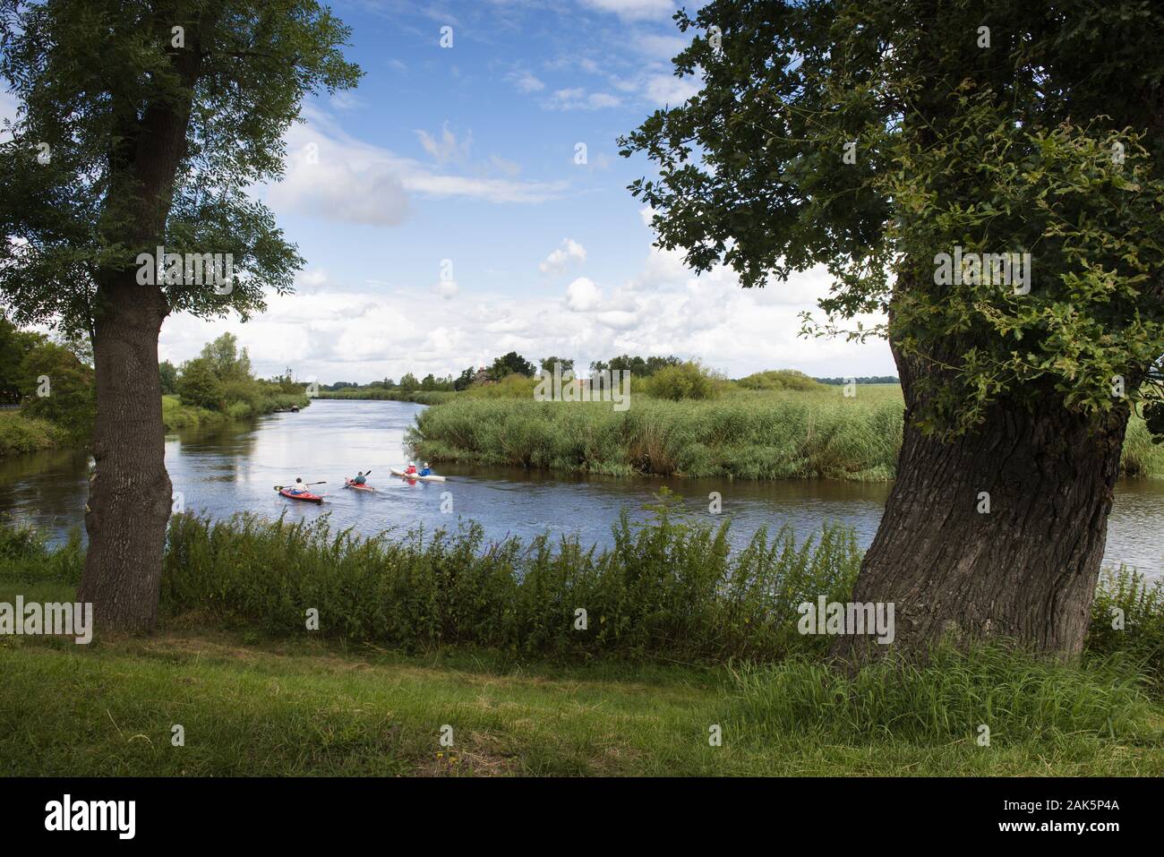 Paddelboote High Resolution Stock Photography and Images - Alamy