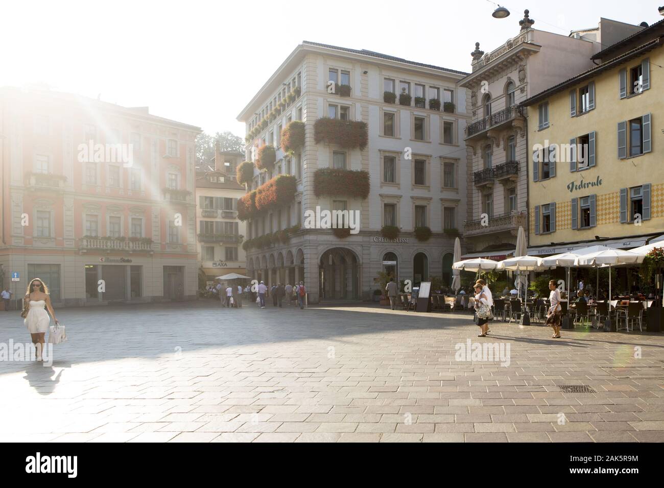 Lugano: Restaurants und Bistros auf der Piazza della Riforma, Oberital ...