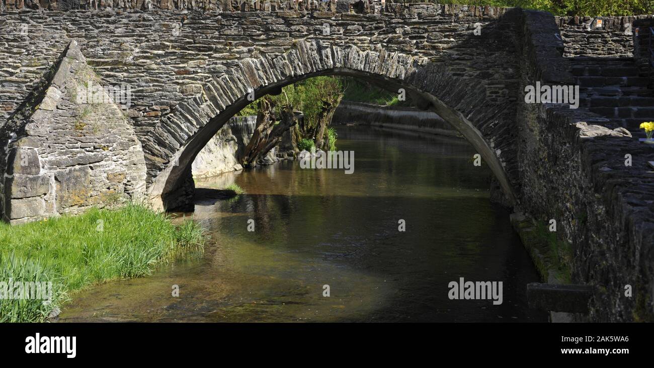 Monreal: Untere Schlossbruecke ueber die Elz, Eifel | usage worldwide ...