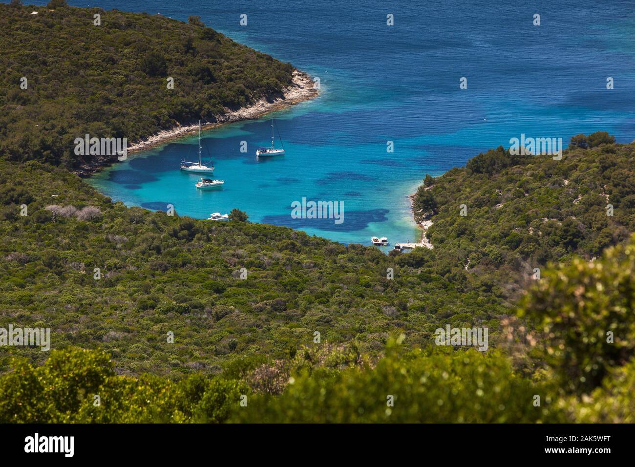 Bucht mit segelbooten hi-res stock photography and images - Alamy