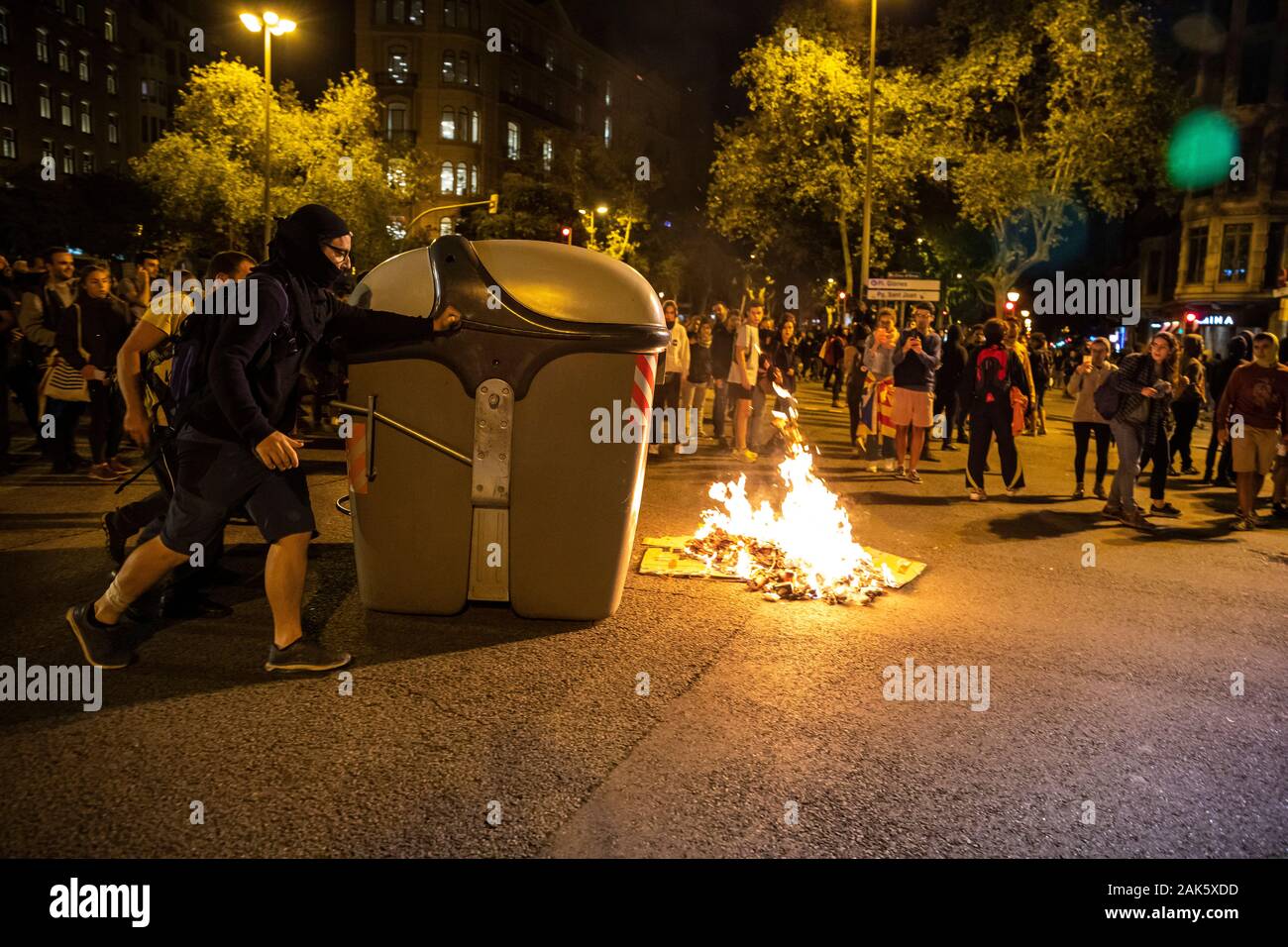 Photo of a catalan flag estelada hi-res stock photography and images ...