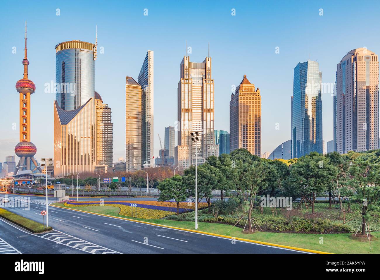 China empty streets hi-res stock photography and images - Alamy