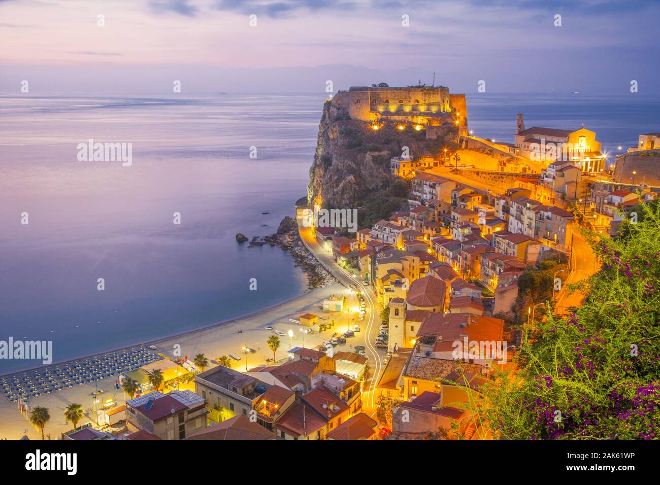 Castello ruffo hi-res stock photography and images - Alamy