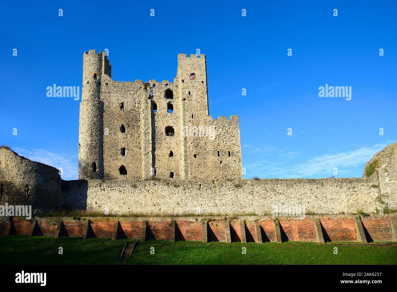 Rochester, Kent, England. Rochester Castle (12thC) Norman tower-keep of ...