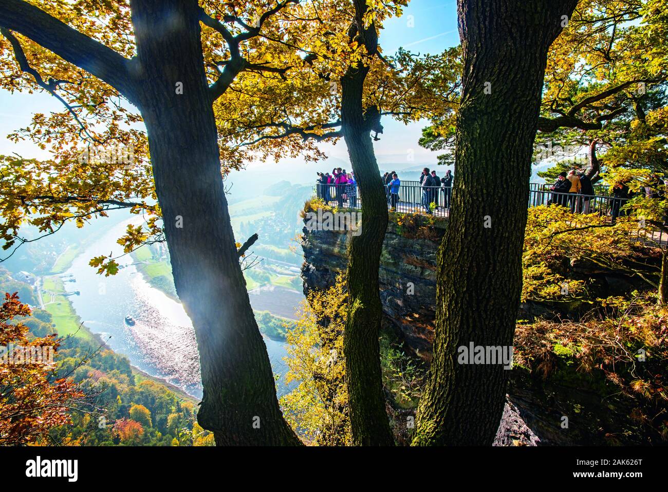 Nationalpark Saechsische Schweiz: Panoramasicht von der Bastei Elbe bei ...