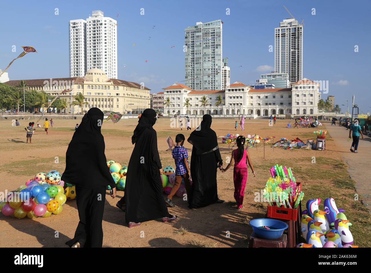 Colombo: Galle Face Green vor dem "Colombo Galle Face Hotel", Sri Lanka ...