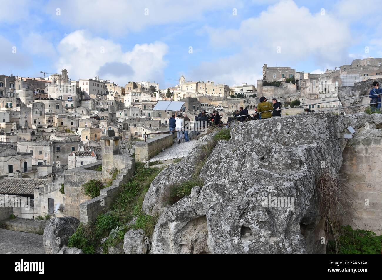 Film crew on set hi-res stock photography and images - Alamy