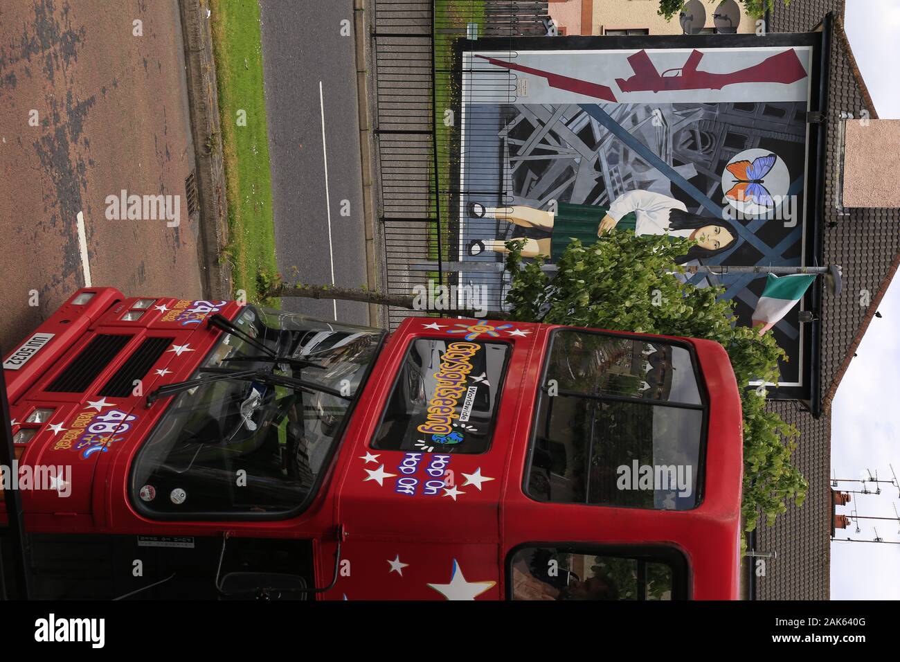 Grafschaft Londonderry: "Hop on, Hop off"-Doppeldeckerbus in Derry ...