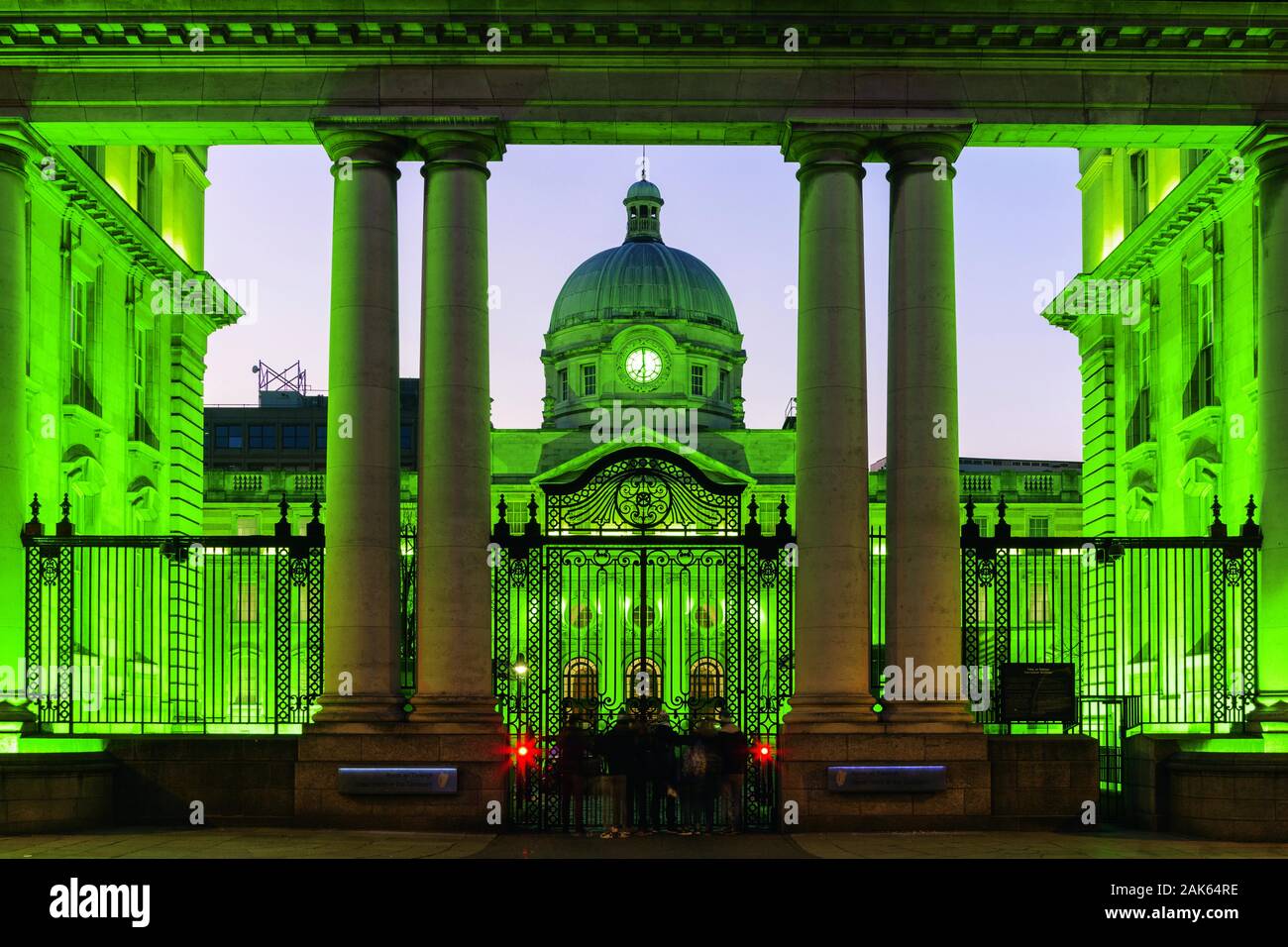 Dublin: Government Buildings an der Merrion Street, Irland | usage ...