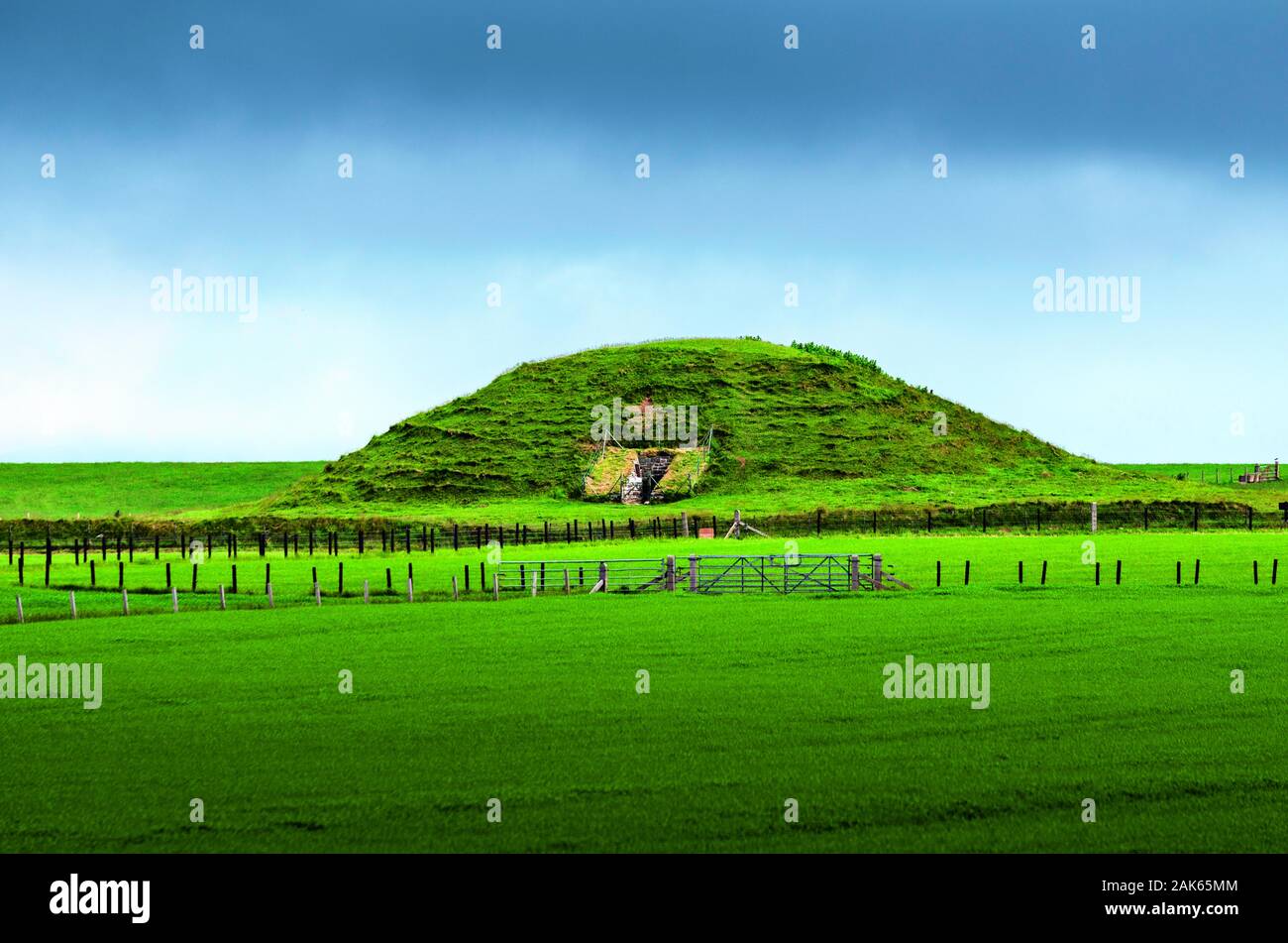 Maeshowe hi-res stock photography and images - Alamy