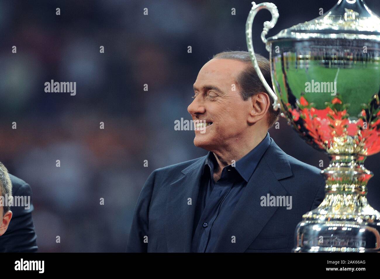 Ac milan celebrate with the trophy hi-res stock photography and images ...