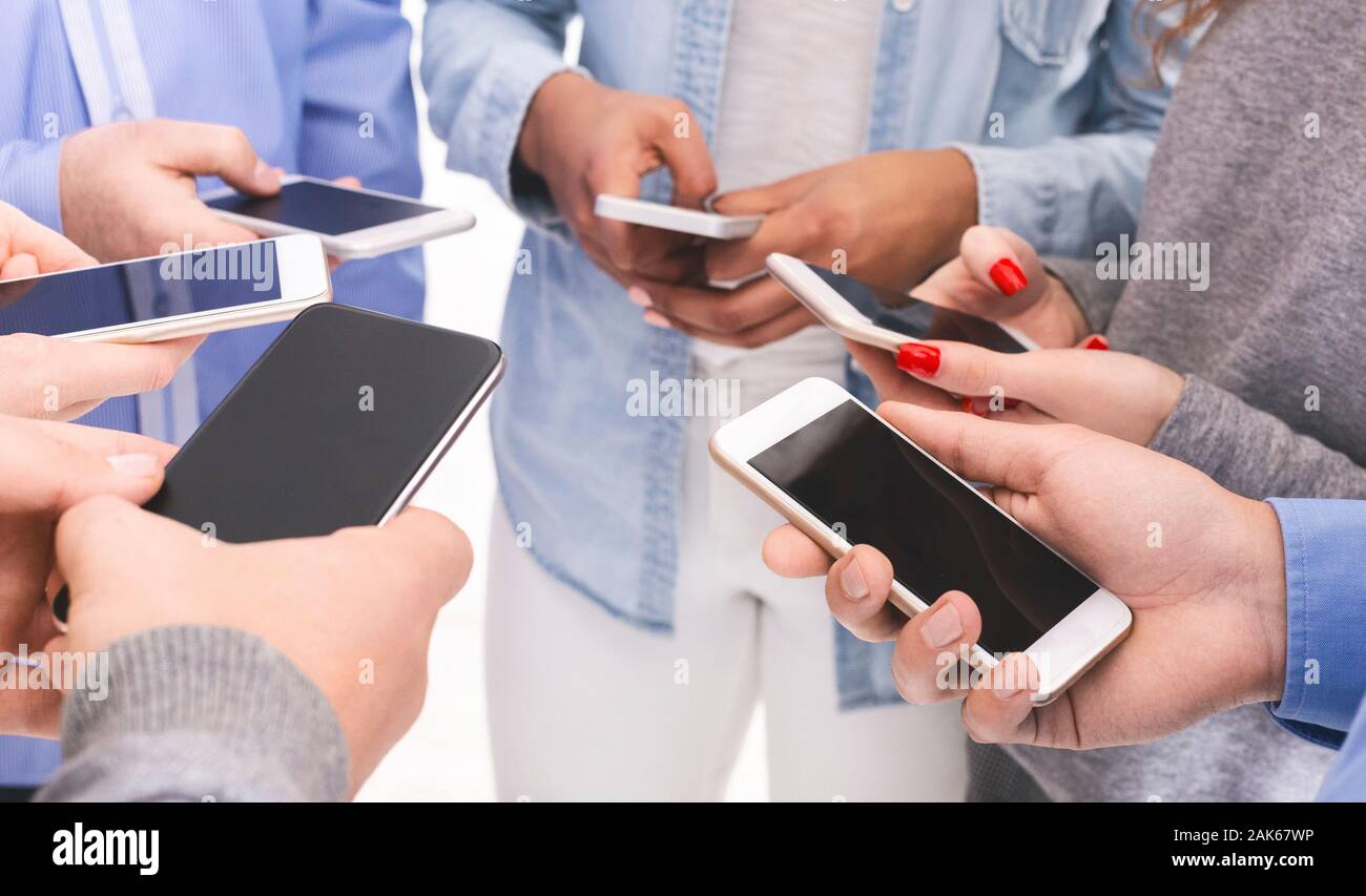 Modern social media problems hi-res stock photography and images - Alamy