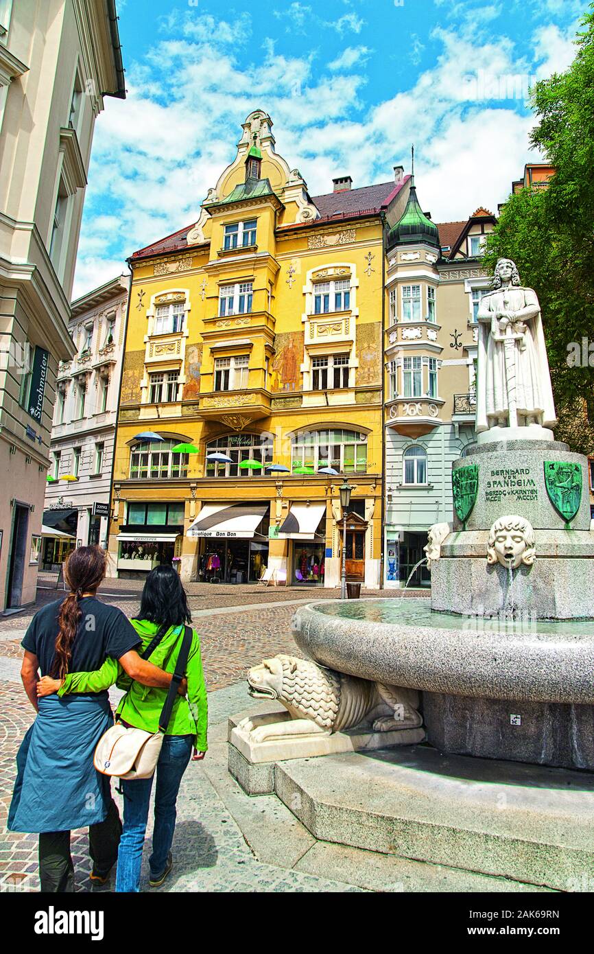 Klagenfurt: Spanheimer Denkmal auf dem Dr.-Arthur-Lemisch-Platz ...