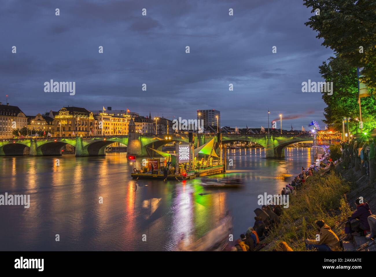Kanton Basel-Stadt: IMFLUSS Festival in Basel, schwimmende Buehne auf ...