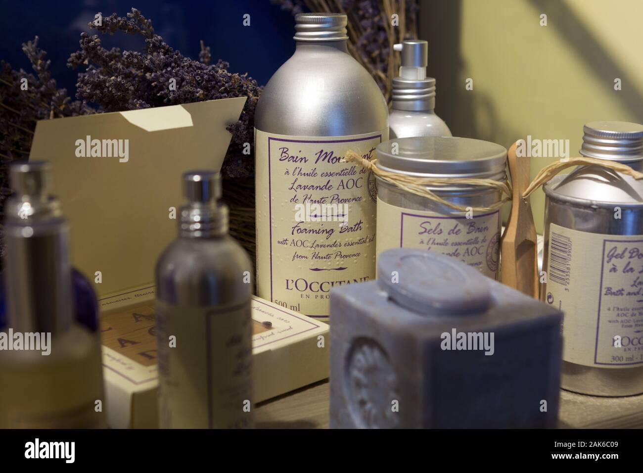 Pflegeprodukte hi-res stock photography and images - Alamy