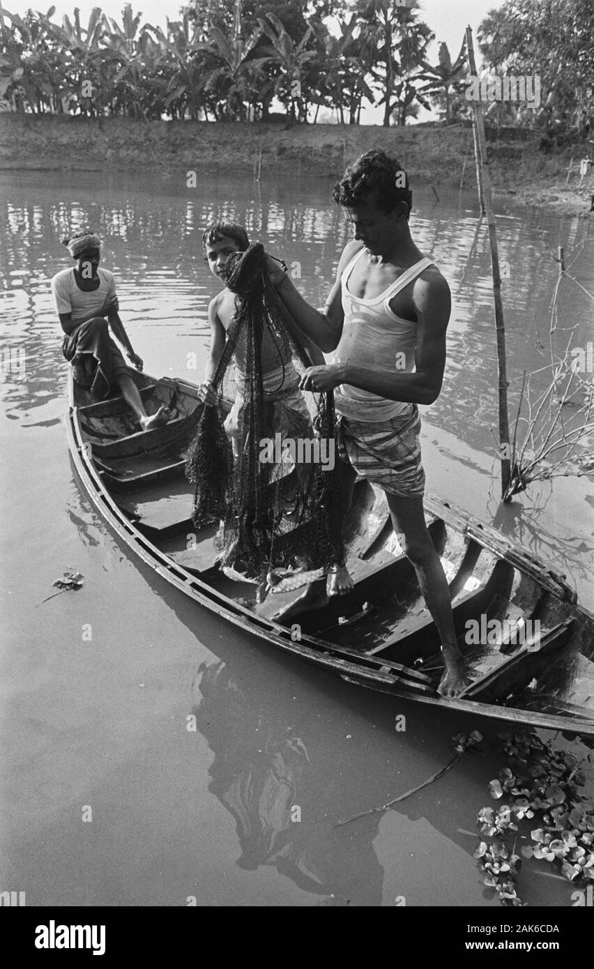 Village ponds Black and White Stock Photos & Images - Alamy