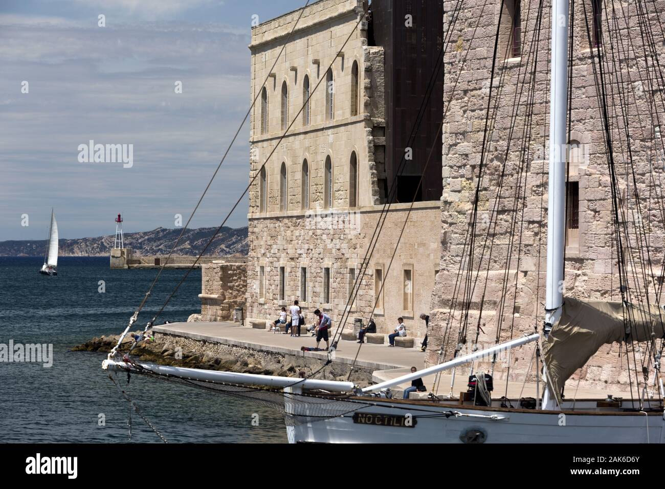 Marseille: Fort Saint-Jean, Festung am Alten Hafen, Provence | usage ...