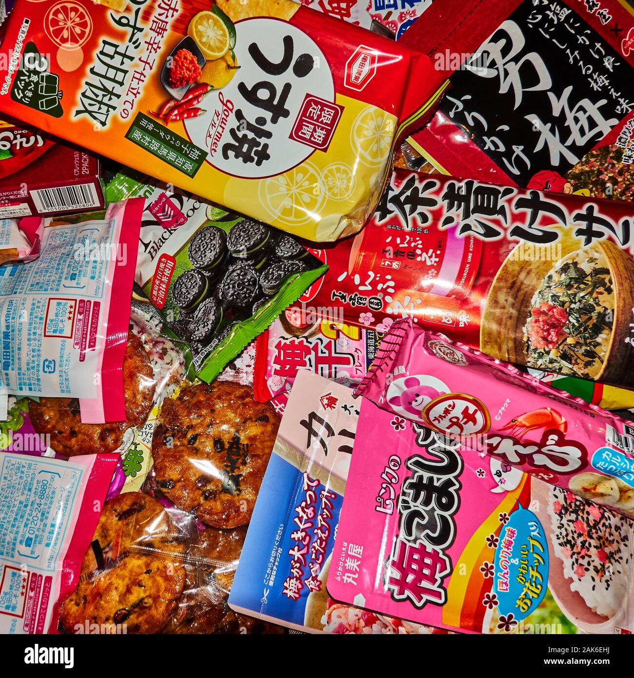 Food piles hi-res stock photography and images - Alamy