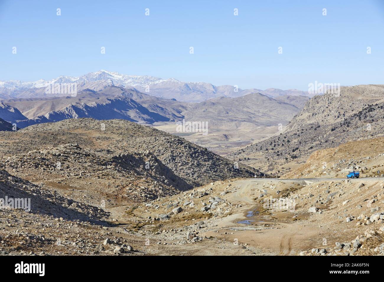 Provinz Fars: Landschaft bei Sepidan, Iran | usage worldwide Stock ...