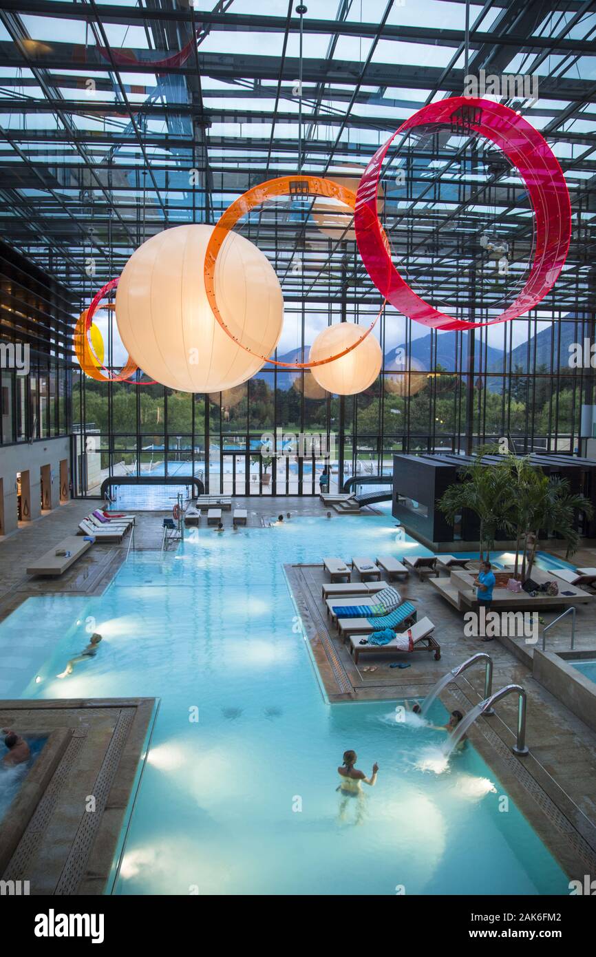 Innenpool hi-res stock photography and images - Alamy