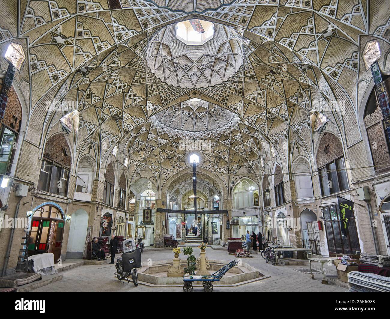 Ghom hi-res stock photography and images - Alamy