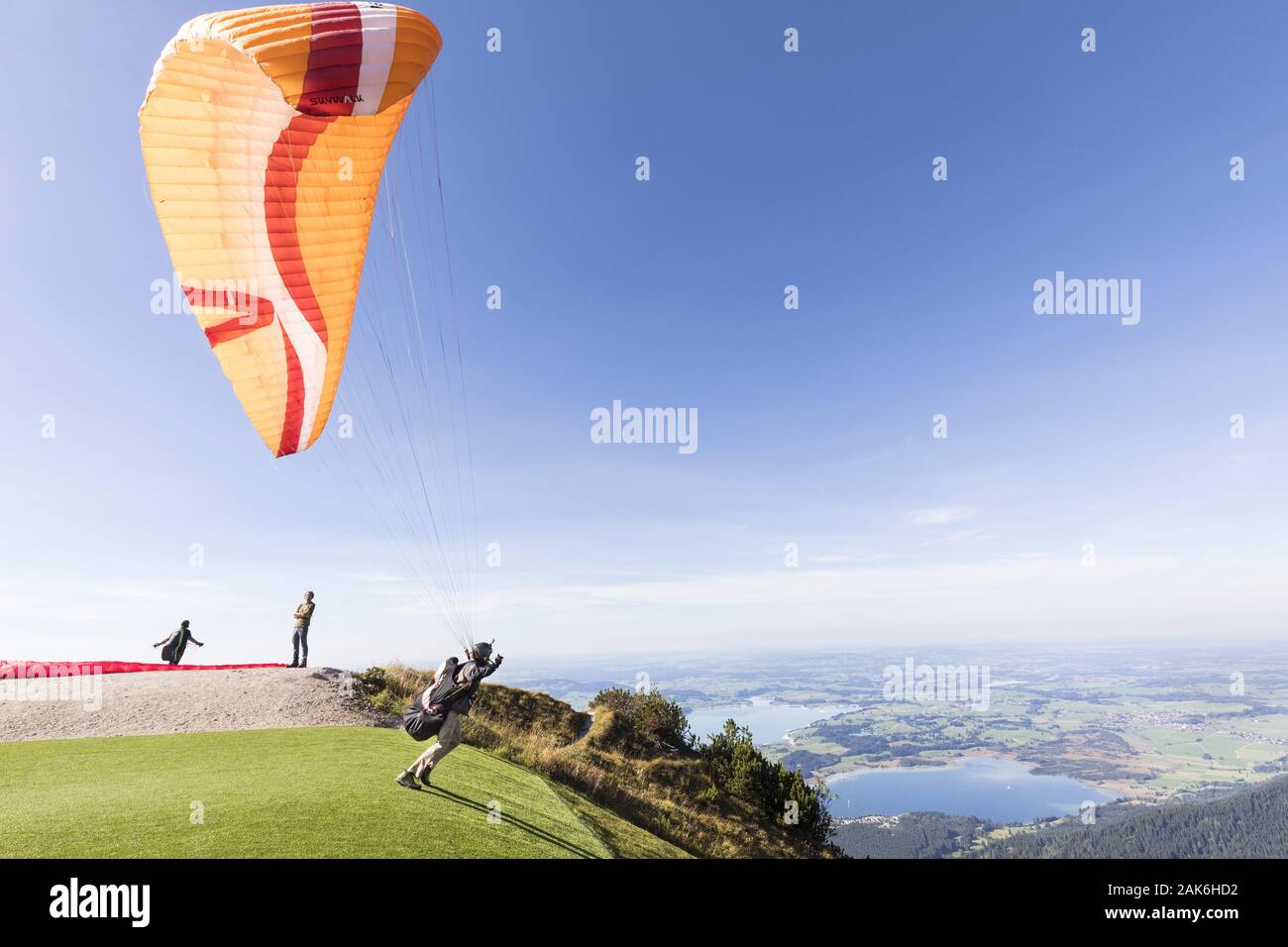 Paragleiter hi-res stock photography and images - Alamy