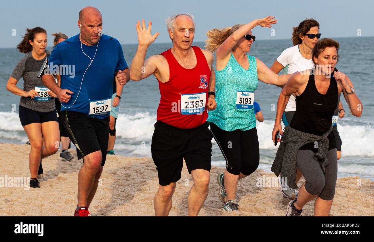 Babylon, New York, USA - 24 June 2019: Hundreds of runners are running ...