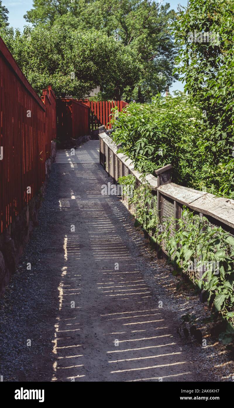 Narrow gravel path hi-res stock photography and images - Alamy