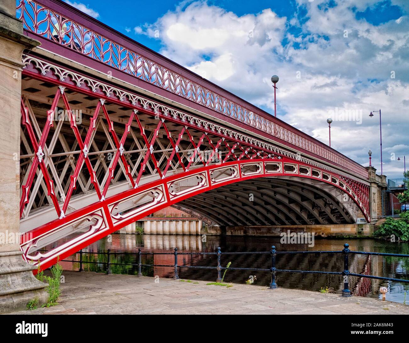 Victorian bridge leeds hi-res stock photography and images - Alamy