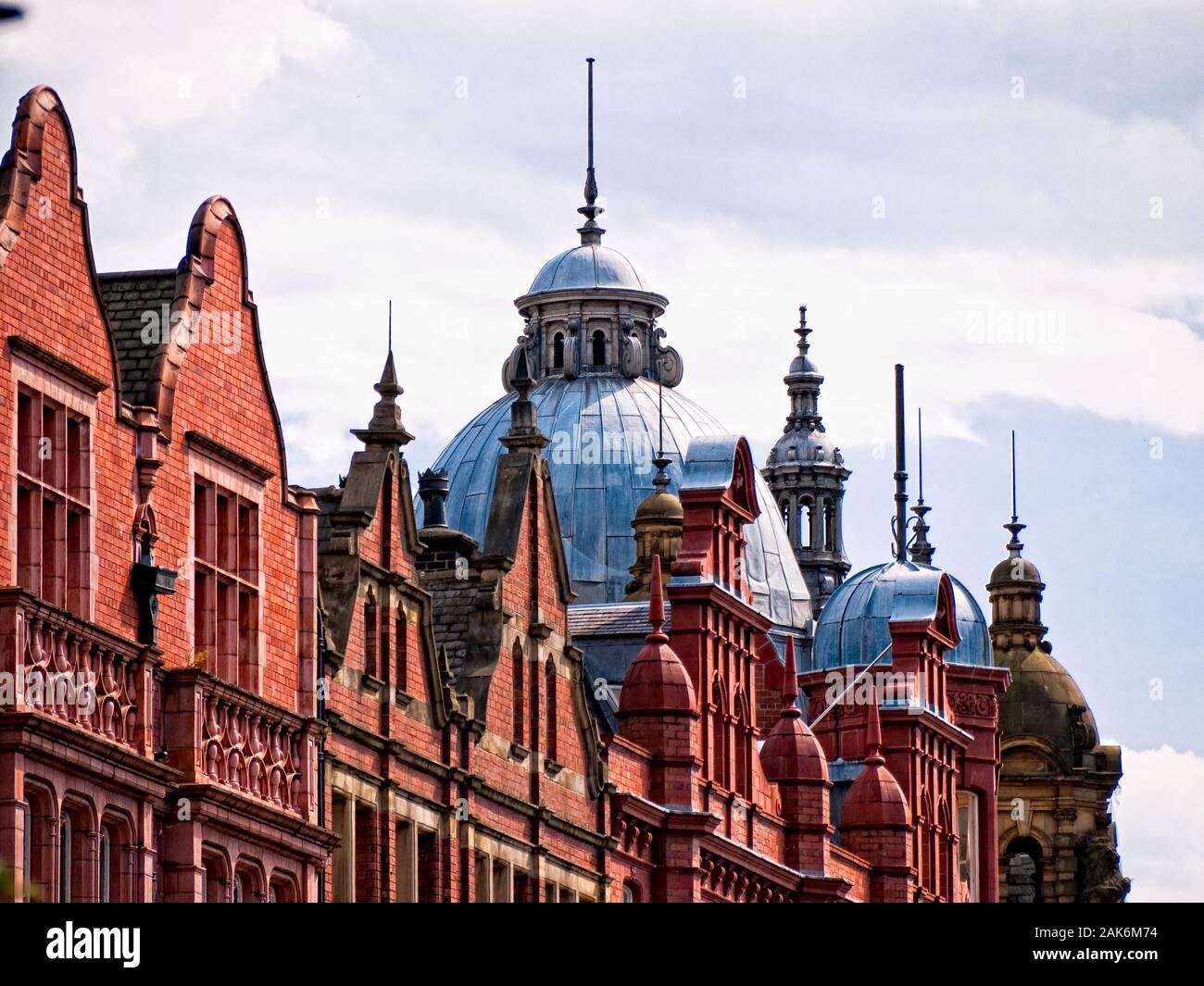 Victorian building facades in Leeds Stock Photo - Alamy
