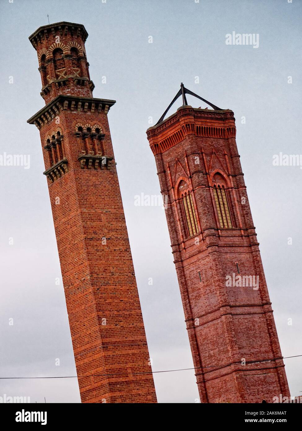 Leeds twin towers hi-res stock photography and images - Alamy