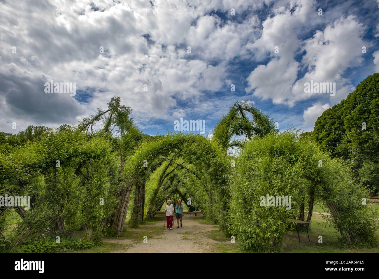 Brakel: Weidenpalais des Schweizer Kuenstlers Marcel Kalberer im ...