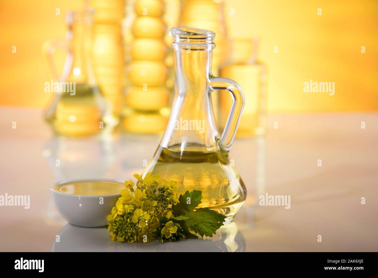Rapeseed meal hi-res stock photography and images - Alamy