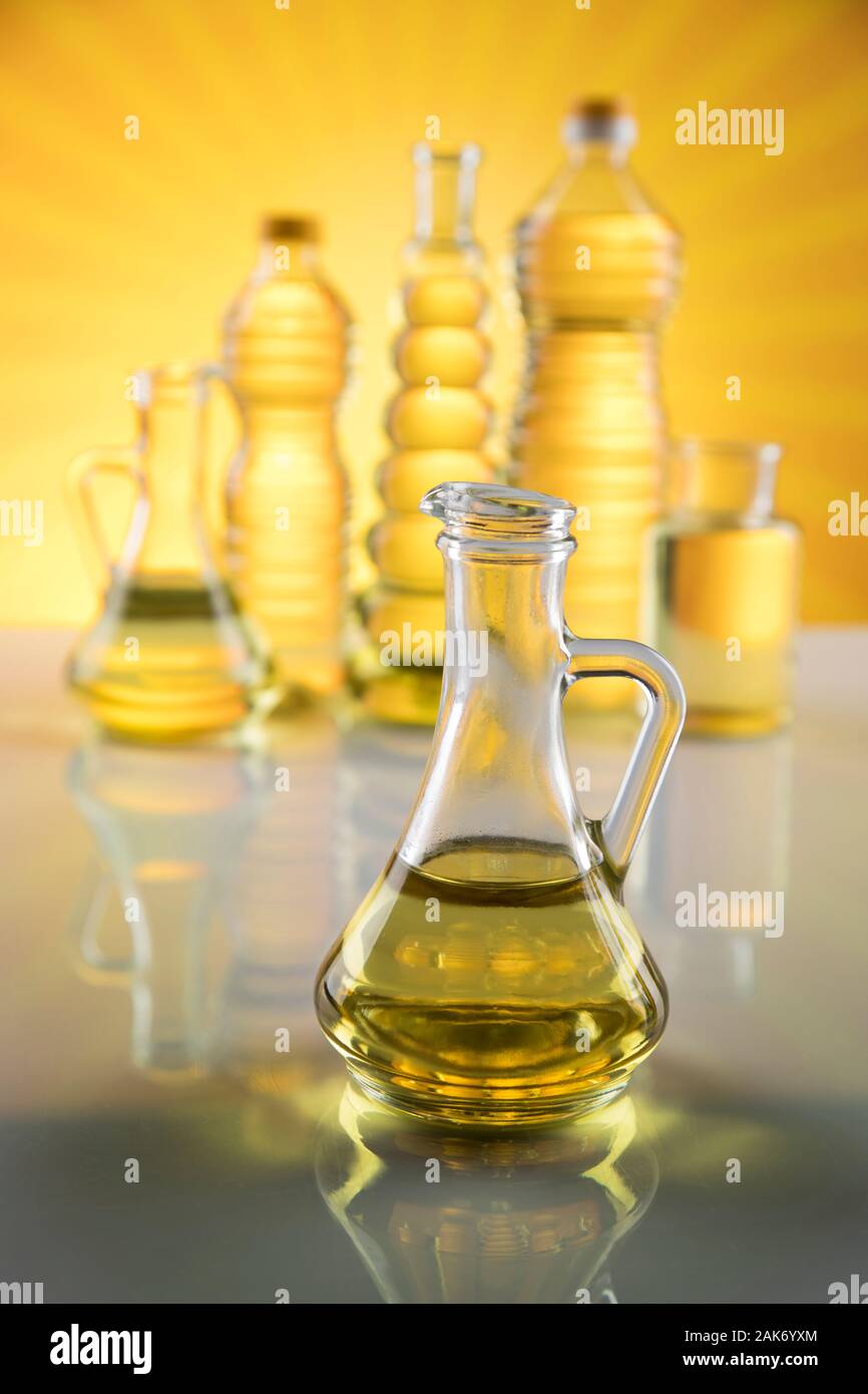 Cooking and food oil products Stock Photo - Alamy