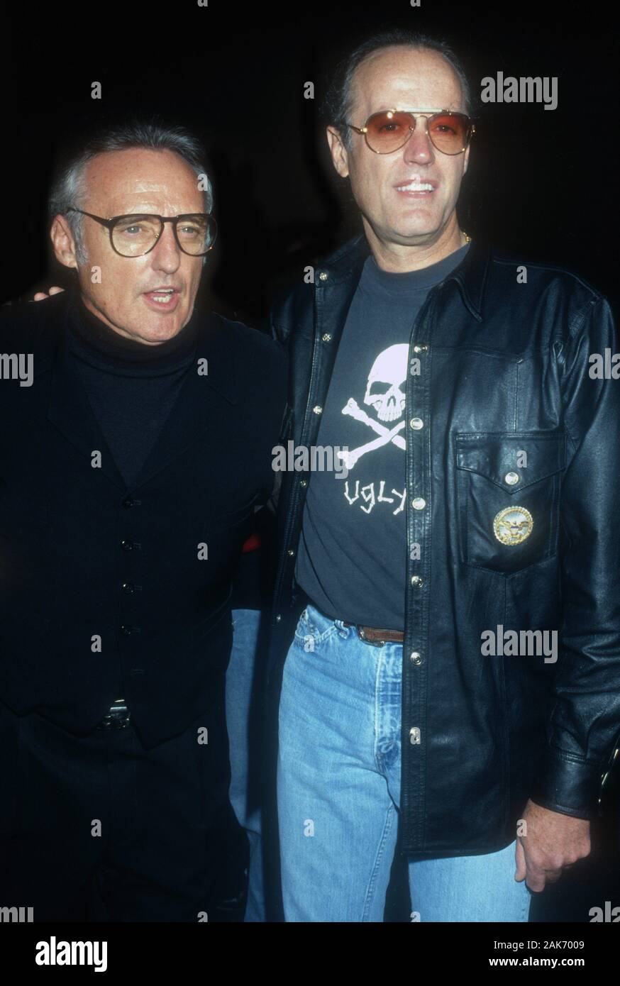 Dennis hopper peter fonda hi-res stock photography and images - Alamy