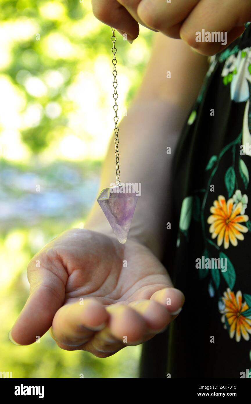 Hypnotize woman hi-res stock photography and images - Alamy