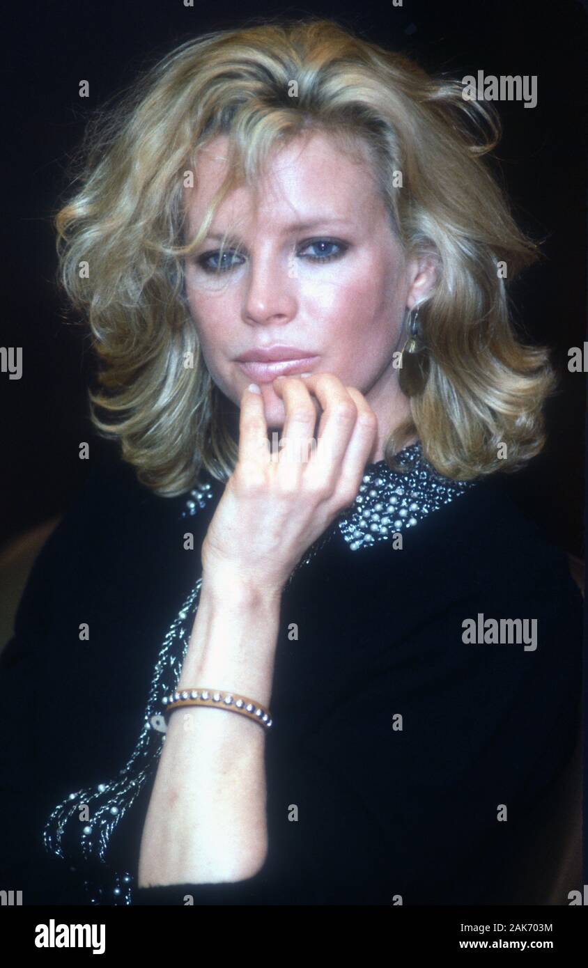 Kim basinger hi-res stock photography and images - Alamy