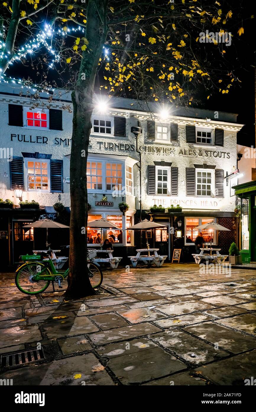 The Princes Head pub, Richmond, London, England, UK Stock Photo - Alamy