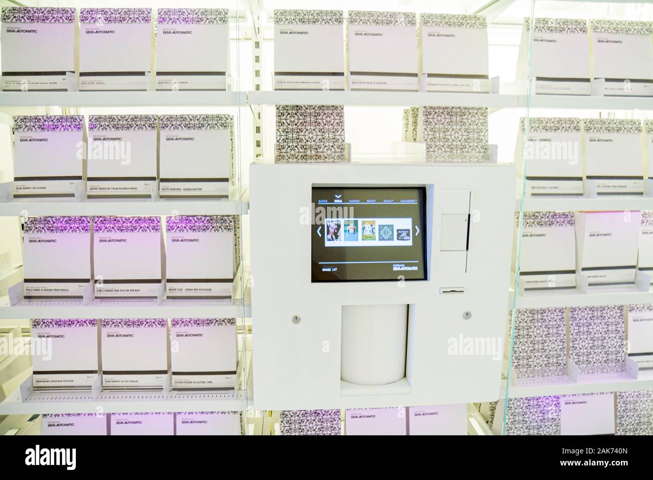 Mondrian hotel vending machine hi-res stock photography and images - Alamy