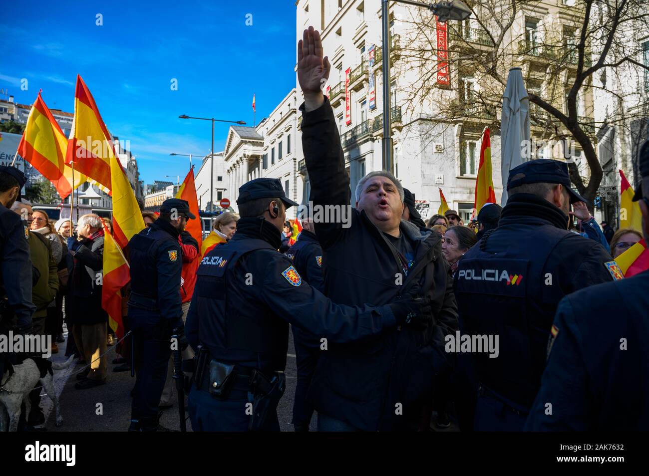 Nazi salute hi-res stock photography and images - Alamy