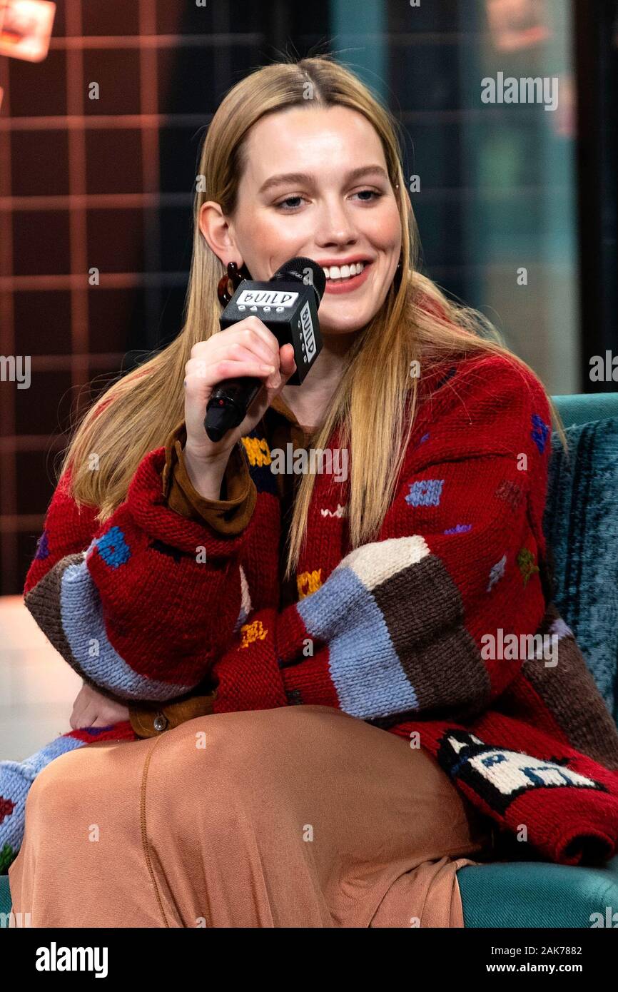 Victoria pedretti hi-res stock photography and images - Alamy