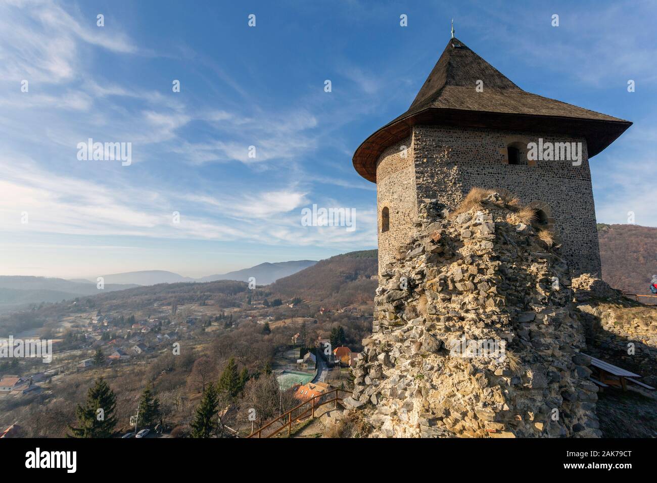 Somosko castle hi-res stock photography and images - Alamy