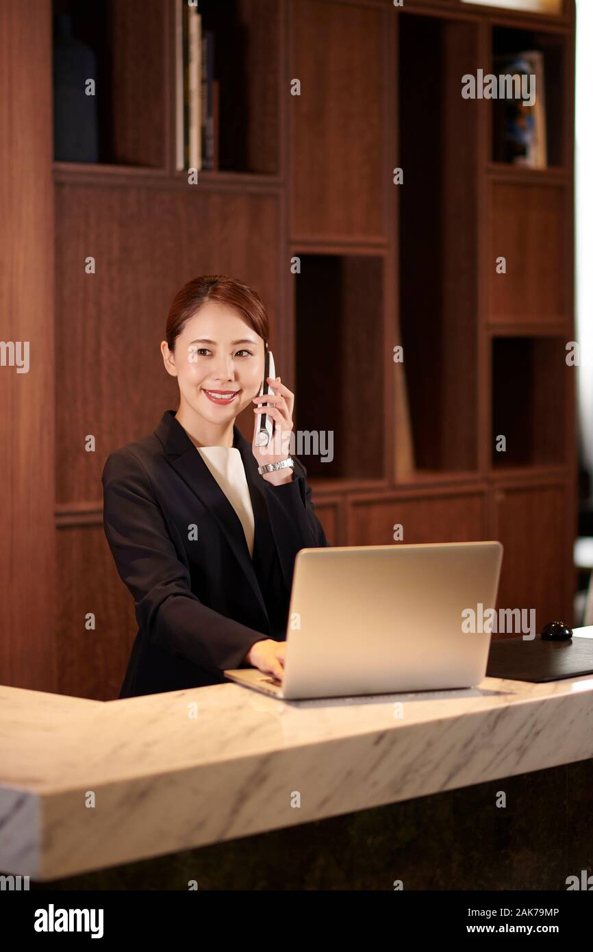 Japanese hotel concierge Stock Photo - Alamy