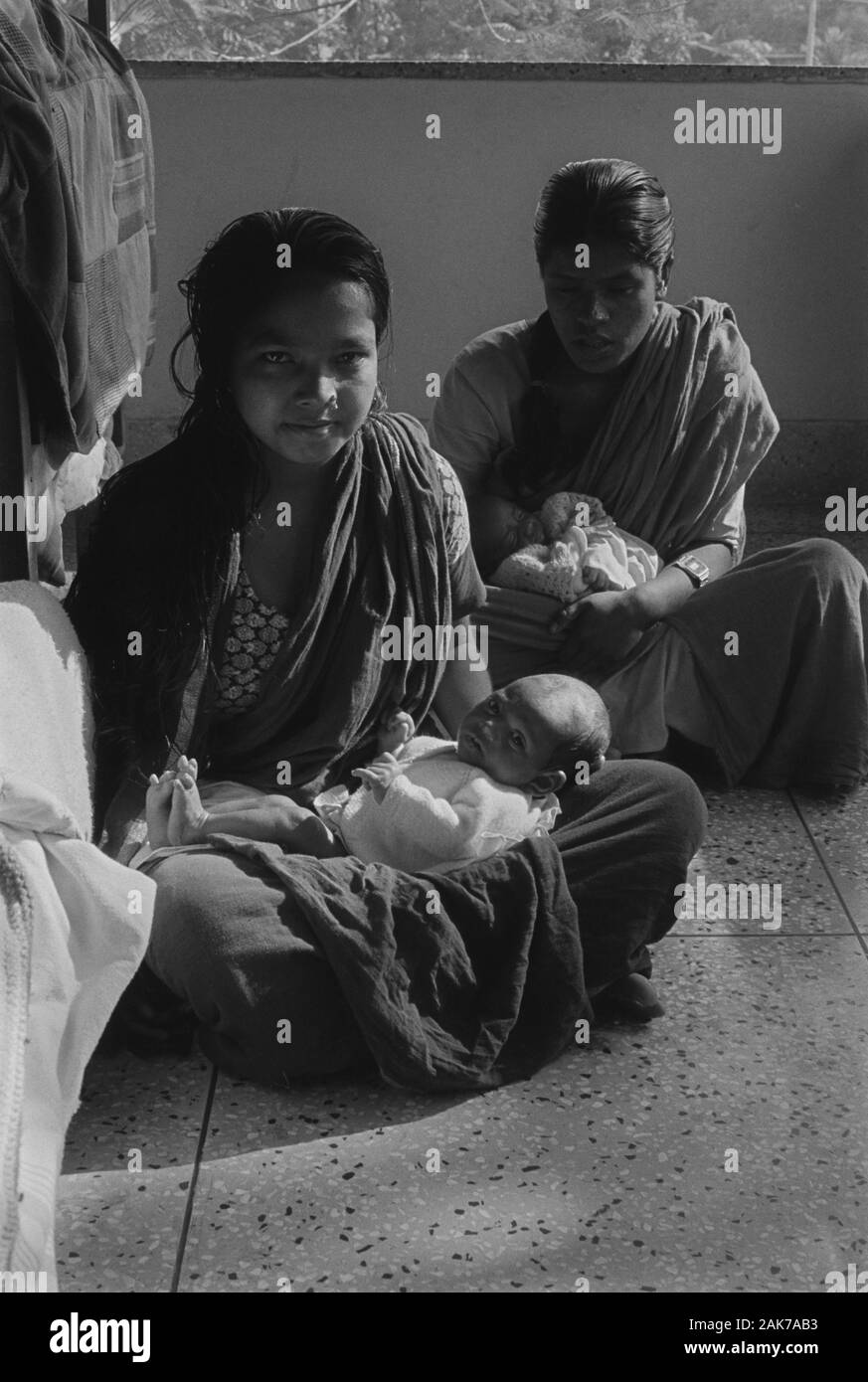 1980s mother and child hi-res stock photography and images - Alamy