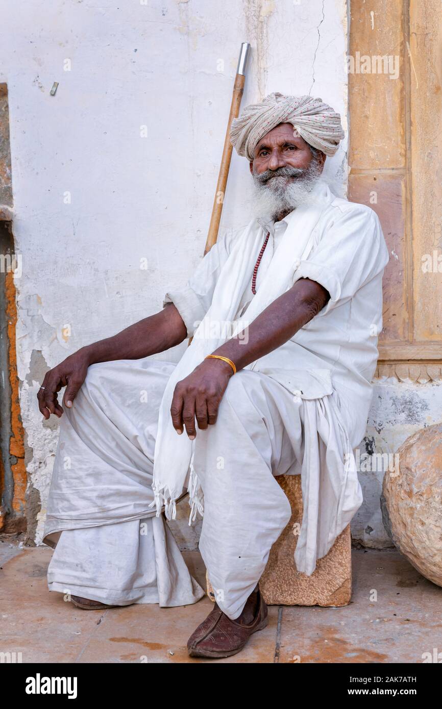 Portrait of an elderly Indian man, Jaisalmer, Rajasthan, India Stock ...