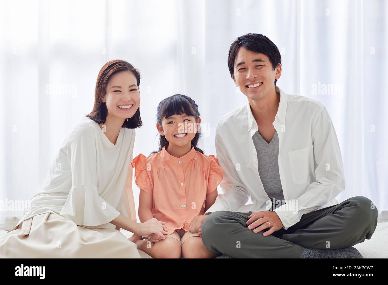 Happy Japanese family Stock Photo - Alamy