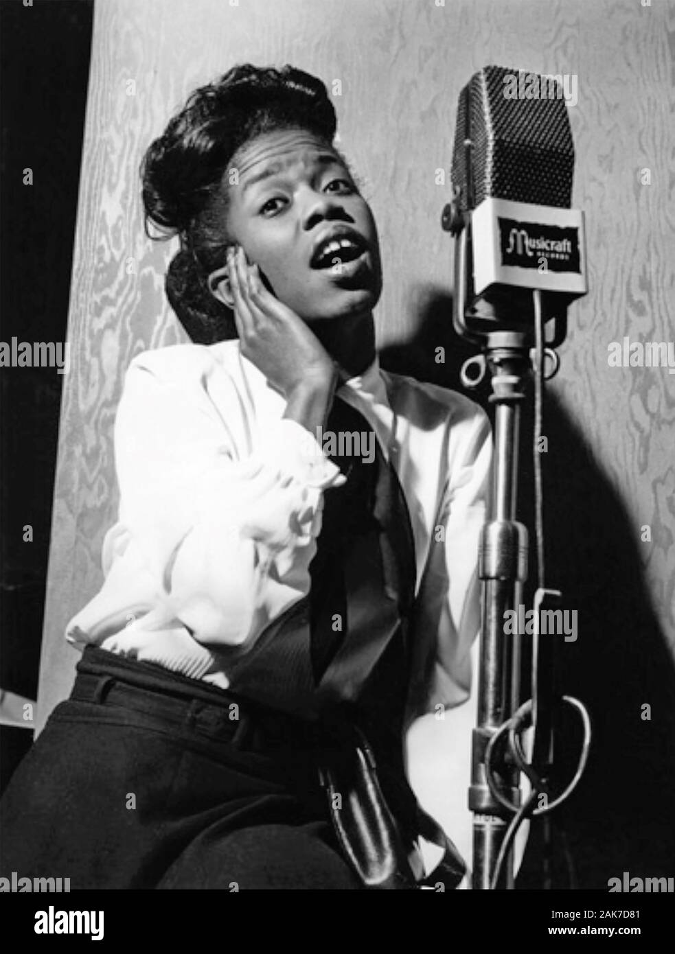 Sarah young hi-res stock photography and images - Alamy