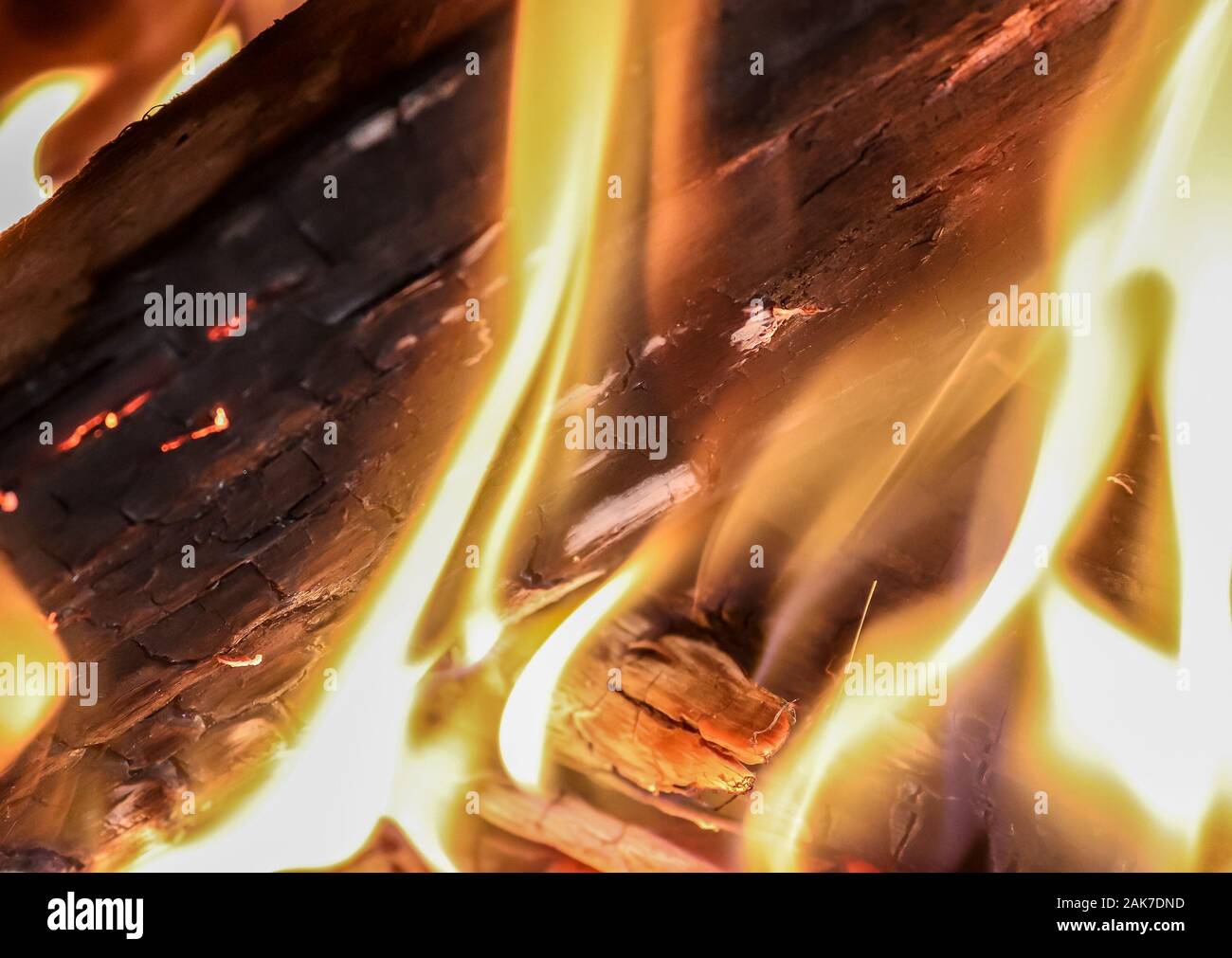Soft and warm burning flames in a fireplace Stock Photo - Alamy