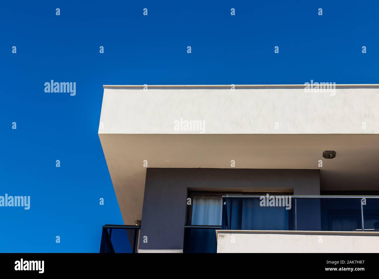 a nice looking architectural corner perspective shoot from a modern ...